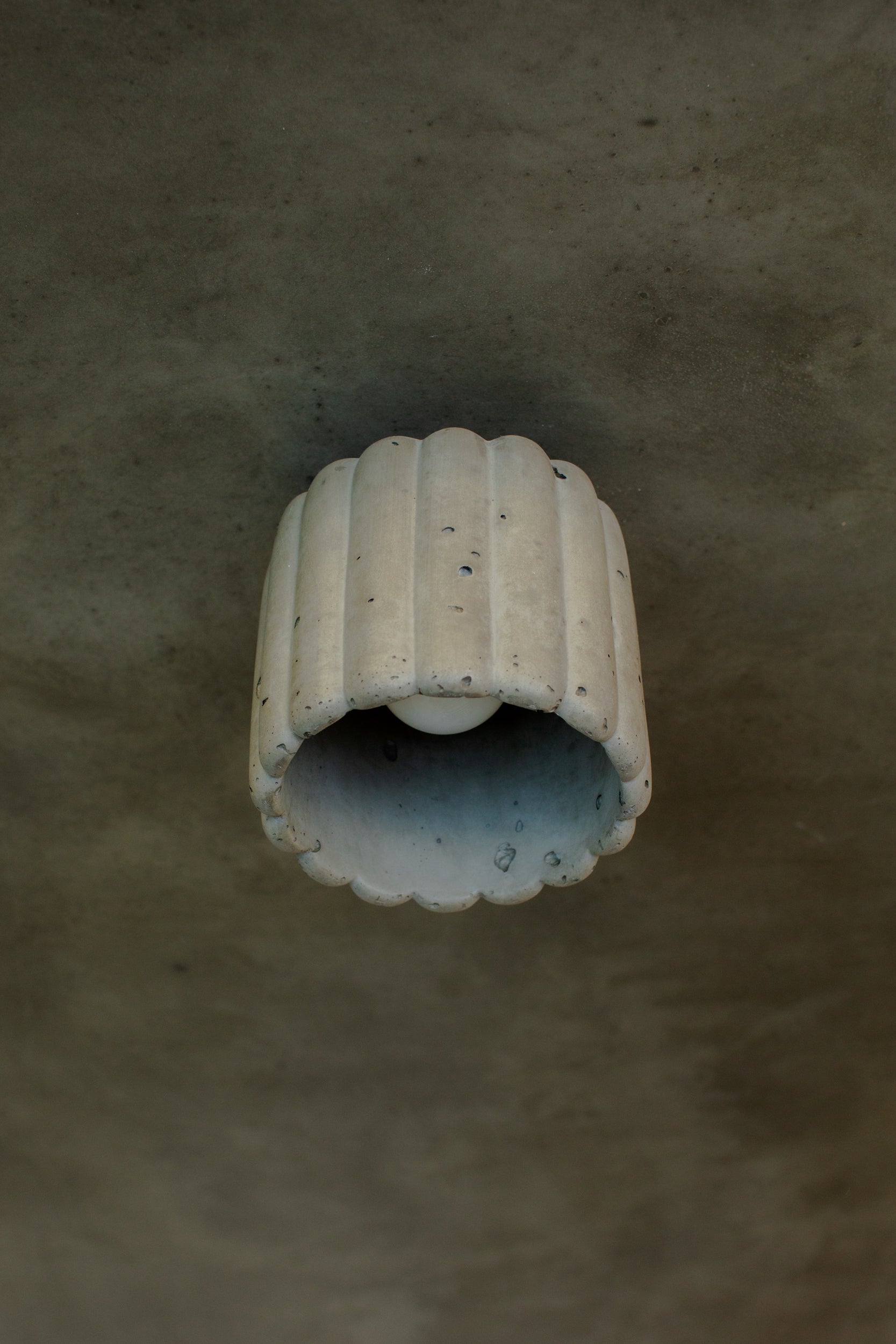 Fluted Ceiling Light – Crete Studio