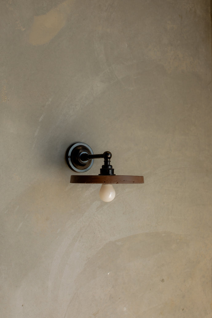 Loman Straight Arm Wall Light – Crete Studio